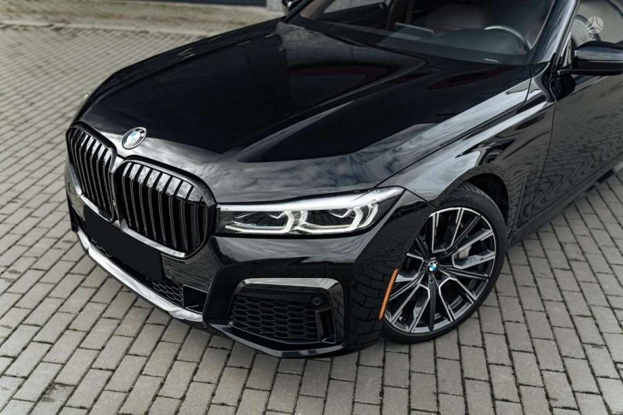 Black BMW 750 2020 in Klaipeda, with an engine capacity of 4.40 L and mileage of 59 thousand km for 39850 €, photo 8 on AUTOMOTO.COM.LV