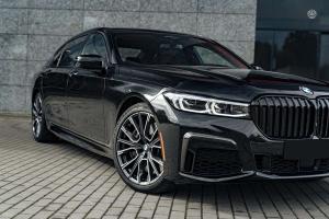 Black BMW 750 2020 in Klaipeda, with an engine capacity of 4.40 L and mileage of 59 thousand km for 39850 €, photo 10 on AUTOMOTO.COM.LV