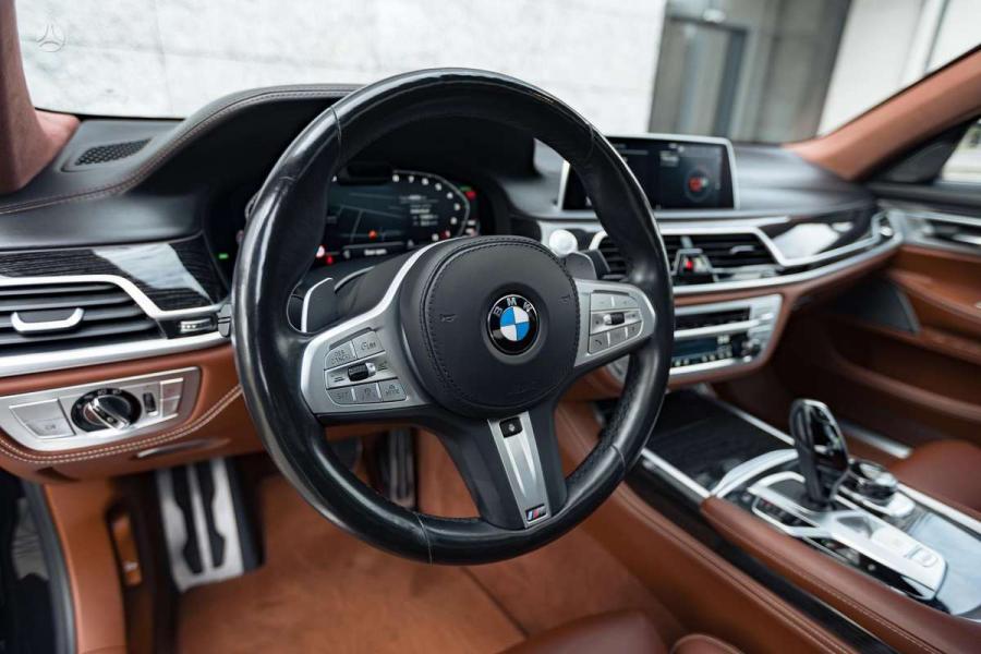 Black BMW 750 2020 in Klaipeda, with an engine capacity of 4.40 L and mileage of 59 thousand km for 39850 €, photo 23 on AUTOMOTO.COM.LV