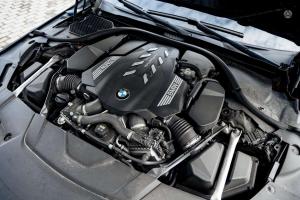 Black BMW 750 2020 in Klaipeda, with an engine capacity of 4.40 L and mileage of 59 thousand km for 39850 €, photo 38 on AUTOMOTO.COM.LV