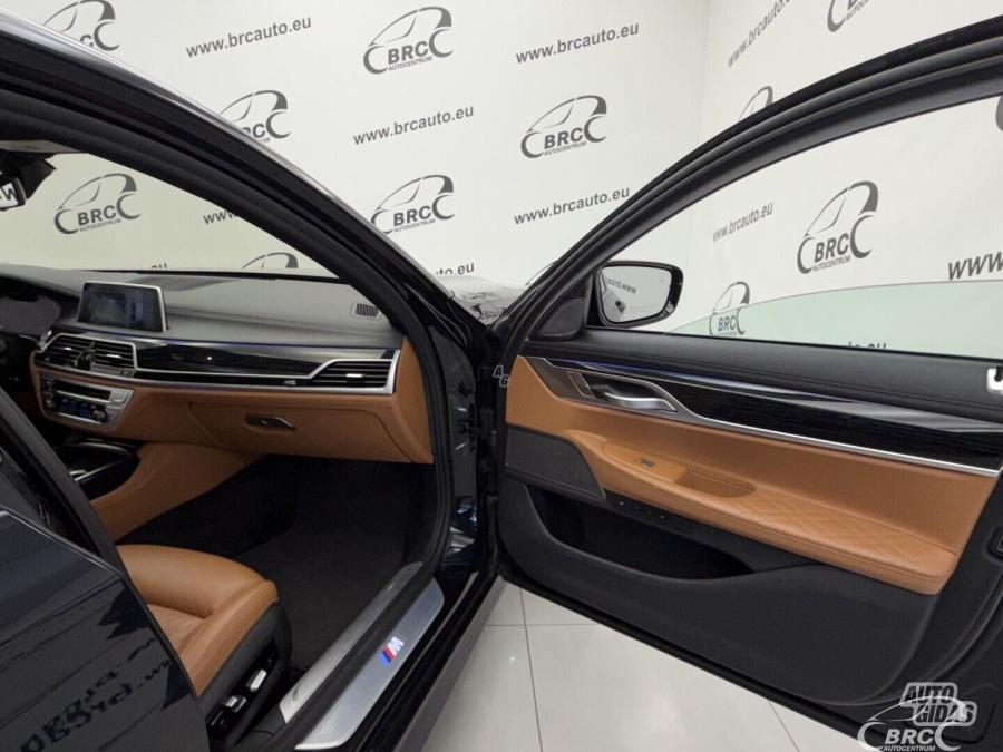 Черный БМВ 750 2022 в Авиженяй, объемом двигателя 4.40 л и пробегом 76 тыс. км за 47900 €, фото 9 на AUTOMOTO.COM.LV