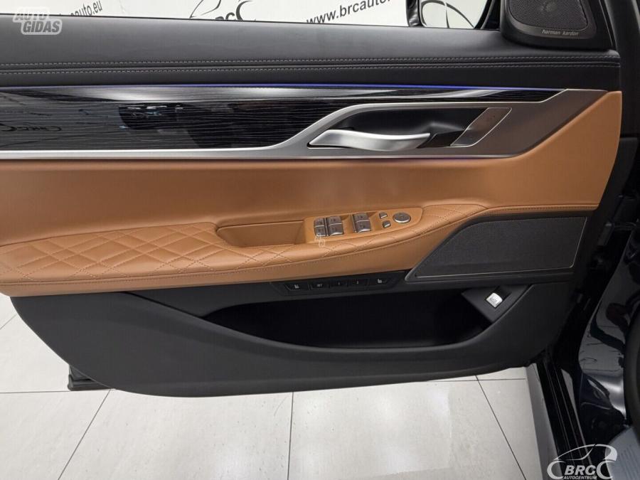 Черный БМВ 750 2022 в Авиженяй, объемом двигателя 4.40 л и пробегом 76 тыс. км за 47900 €, фото 28 на AUTOMOTO.COM.LV