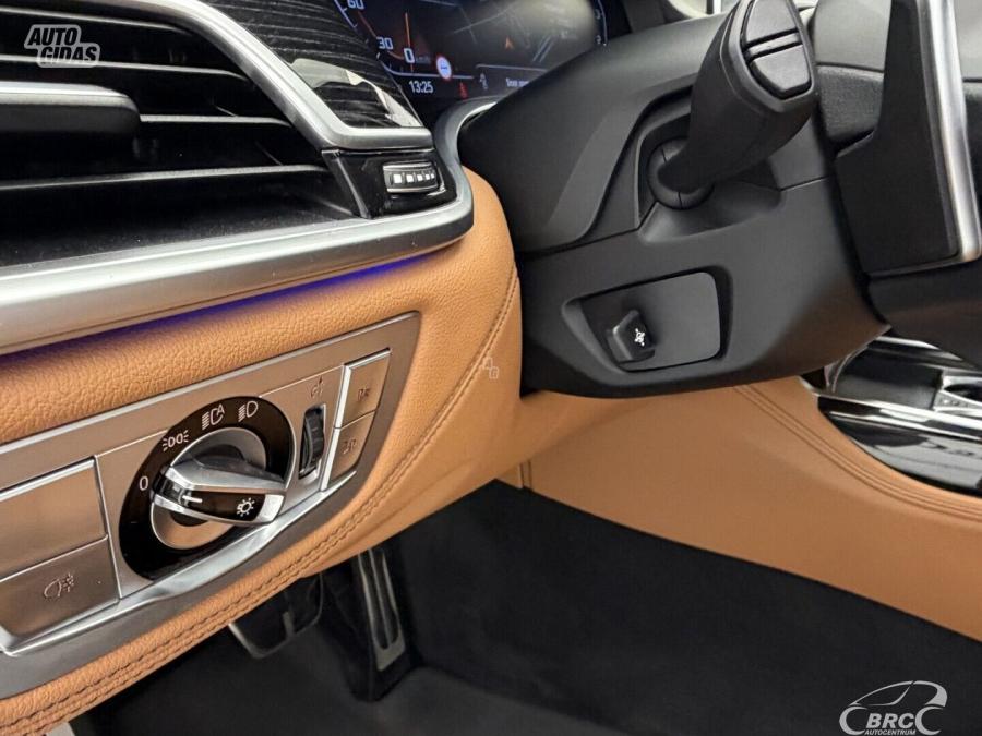 Черный БМВ 750 2022 в Авиженяй, объемом двигателя 4.40 л и пробегом 76 тыс. км за 47900 €, фото 34 на AUTOMOTO.COM.LV