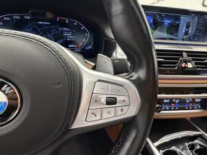 Черный БМВ 750 2022 в Авиженяй, объемом двигателя 4.40 л и пробегом 76 тыс. км за 47900 €, фото 38 на AUTOMOTO.COM.LV