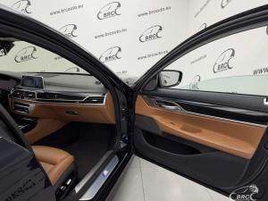 Black BMW 750 2022 in Vilnius, with an engine capacity of 4.40 L and mileage of 76 thousand km for 43900 €, photo 10 on AUTOMOTO.COM.LV