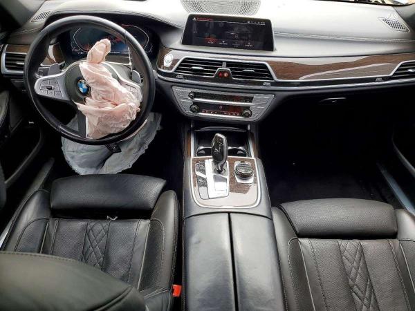 Melns BMW 750 2022 Kauņa, ar dzinēja tilpumu 4.40 L un nobraukumu 65 tūkst. km par 24079 €, foto 8 vietnē AUTOMOTO.COM.LV