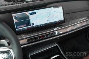 Black BMW 750 2025 in Riga, with an engine capacity of 3.00 L and mileage of 17 thousand km for 121000 €, photo 24 on AUTOMOTO.COM.LV