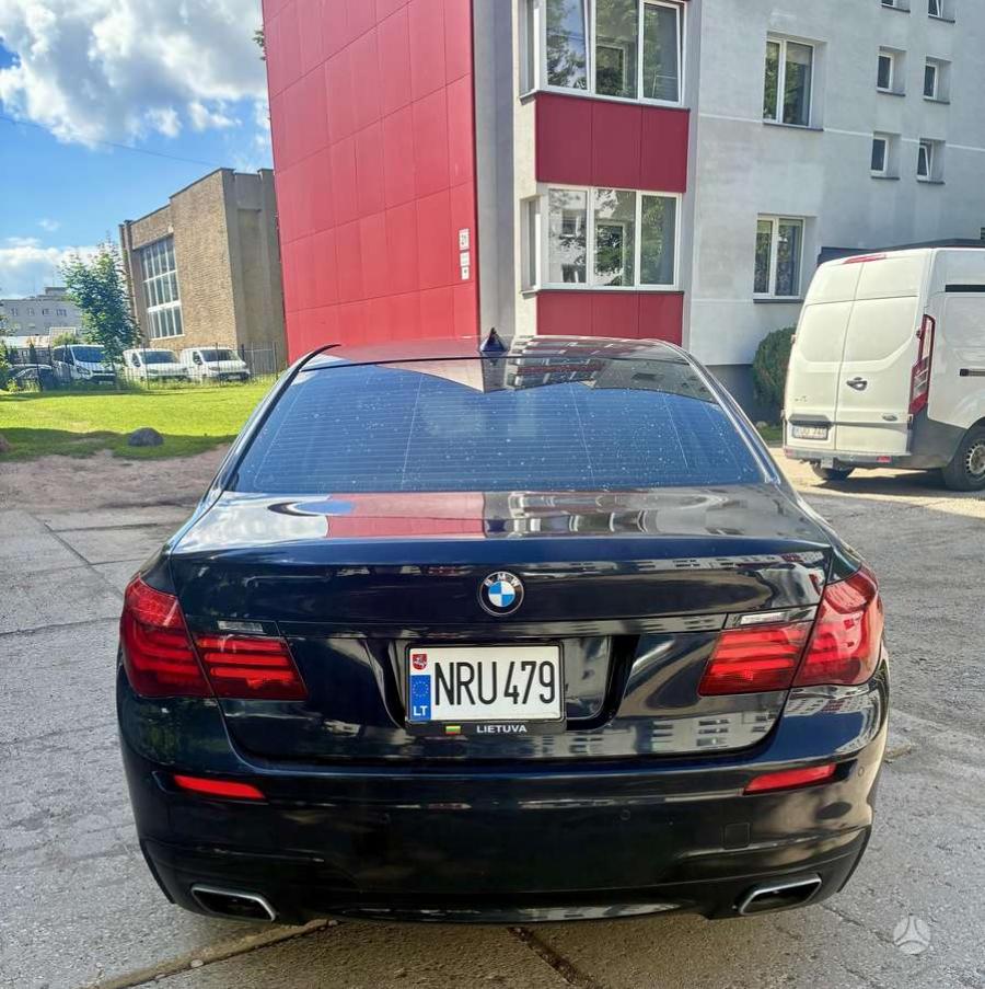 Zils BMW 750 2014 Kauņa, ar dzinēja tilpumu 4.40 L un nobraukumu 181 tūkst. km par 12800 €, foto 8 vietnē AUTOMOTO.COM.LV
