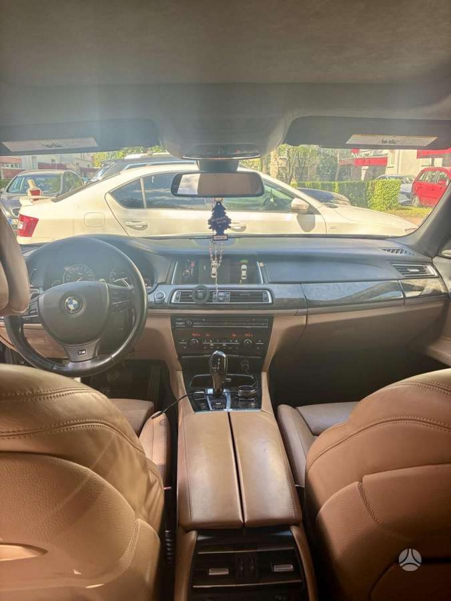 Zils BMW 750 2014 Kauņa, ar dzinēja tilpumu 4.40 L un nobraukumu 181 tūkst. km par 12800 €, foto 11 vietnē AUTOMOTO.COM.LV