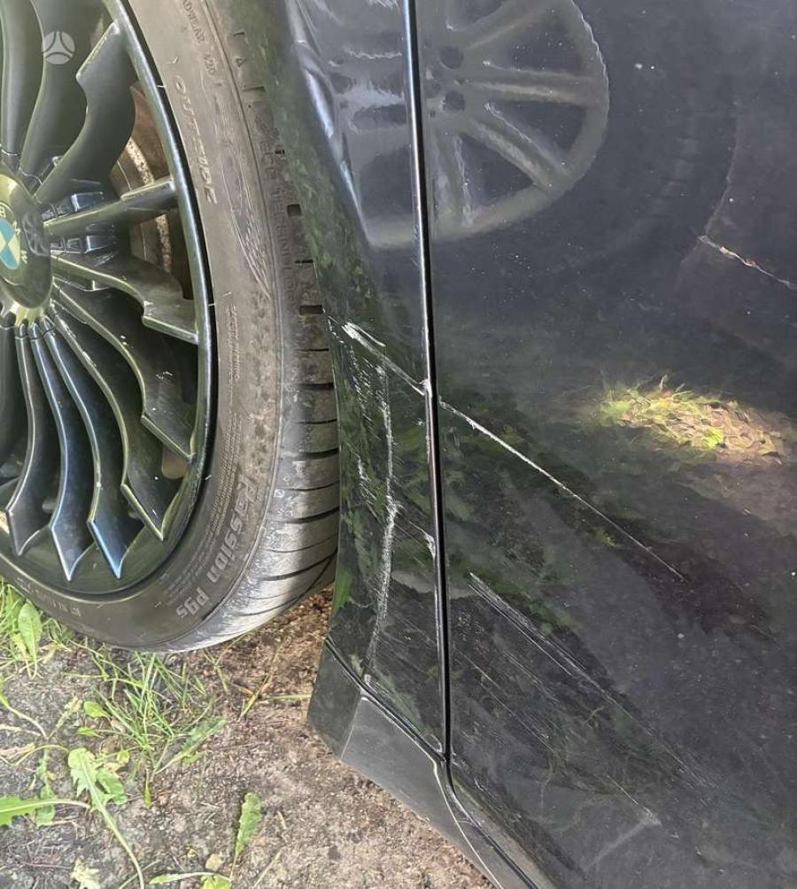 Zils BMW 750 2014 Kauņa, ar dzinēja tilpumu 4.40 L un nobraukumu 181 tūkst. km par 12800 €, foto 16 vietnē AUTOMOTO.COM.LV