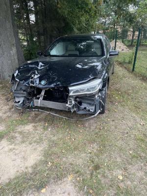 Zils BMW 750 2017 Kauņa, ar dzinēja tilpumu 4.40 L un nobraukumu 230 tūkst. km par 7500 €, foto  vietnē AUTOMOTO.COM.LV