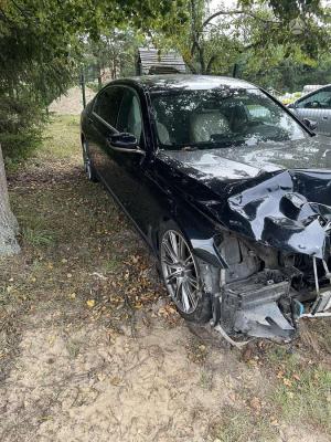 Zils BMW 750 2017 Kauņa, ar dzinēja tilpumu 4.40 L un nobraukumu 230 tūkst. km par 7500 €, foto 3 vietnē AUTOMOTO.COM.LV