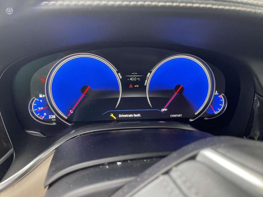 Zils BMW 750 2017 Kauņa, ar dzinēja tilpumu 4.40 L un nobraukumu 230 tūkst. km par 7500 €, foto 8 vietnē AUTOMOTO.COM.LV