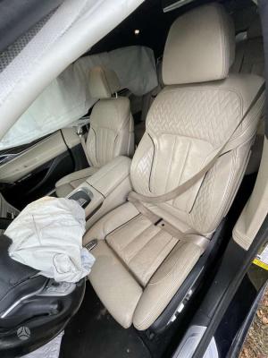 Zils BMW 750 2017 Kauņa, ar dzinēja tilpumu 4.40 L un nobraukumu 230 tūkst. km par 7500 €, foto 11 vietnē AUTOMOTO.COM.LV