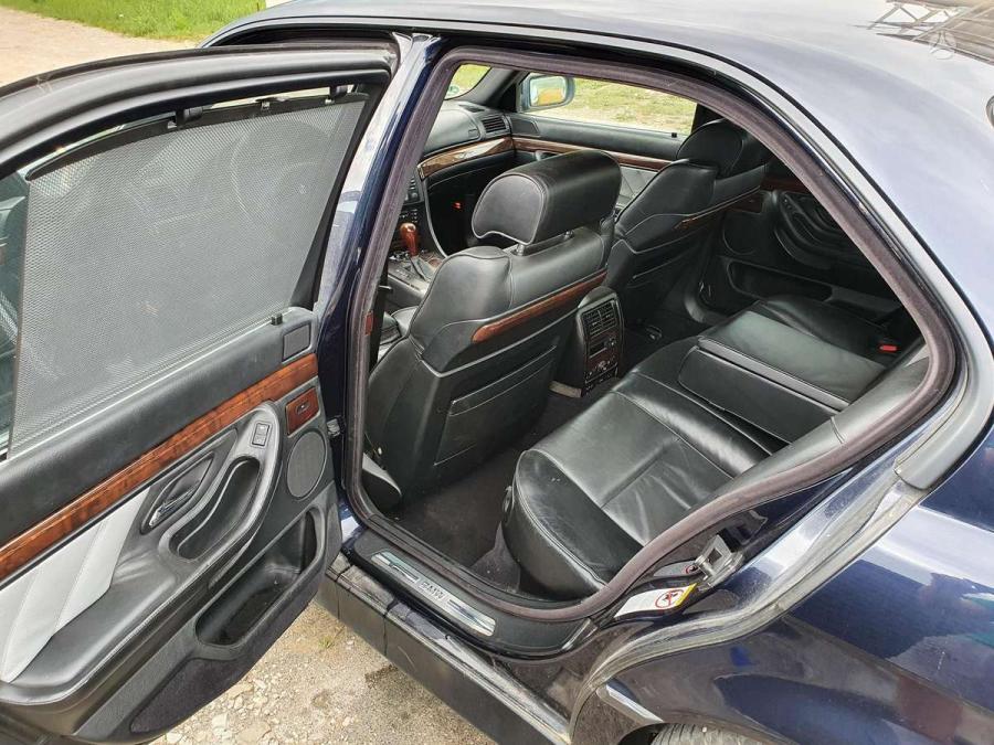 Zils BMW 750 1999 Kauņa, ar dzinēja tilpumu 5.38 L un nobraukumu 240 tūkst. km par 10999 €, foto 6 vietnē AUTOMOTO.COM.LV