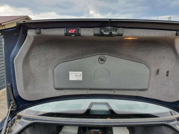 Blue BMW 750 1999 in Kaunas, with an engine capacity of 5.38 L and mileage of 240 thousand km for 10999 €, photo 8 on AUTOMOTO.COM.LV