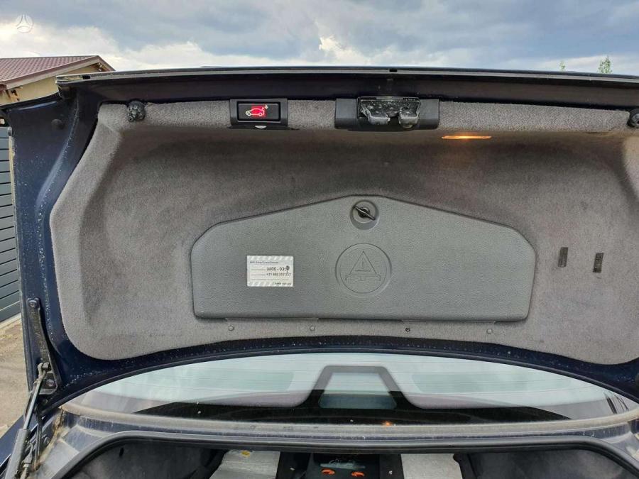 Zils BMW 750 1999 Kauņa, ar dzinēja tilpumu 5.38 L un nobraukumu 240 tūkst. km par 10999 €, foto 9 vietnē AUTOMOTO.COM.LV
