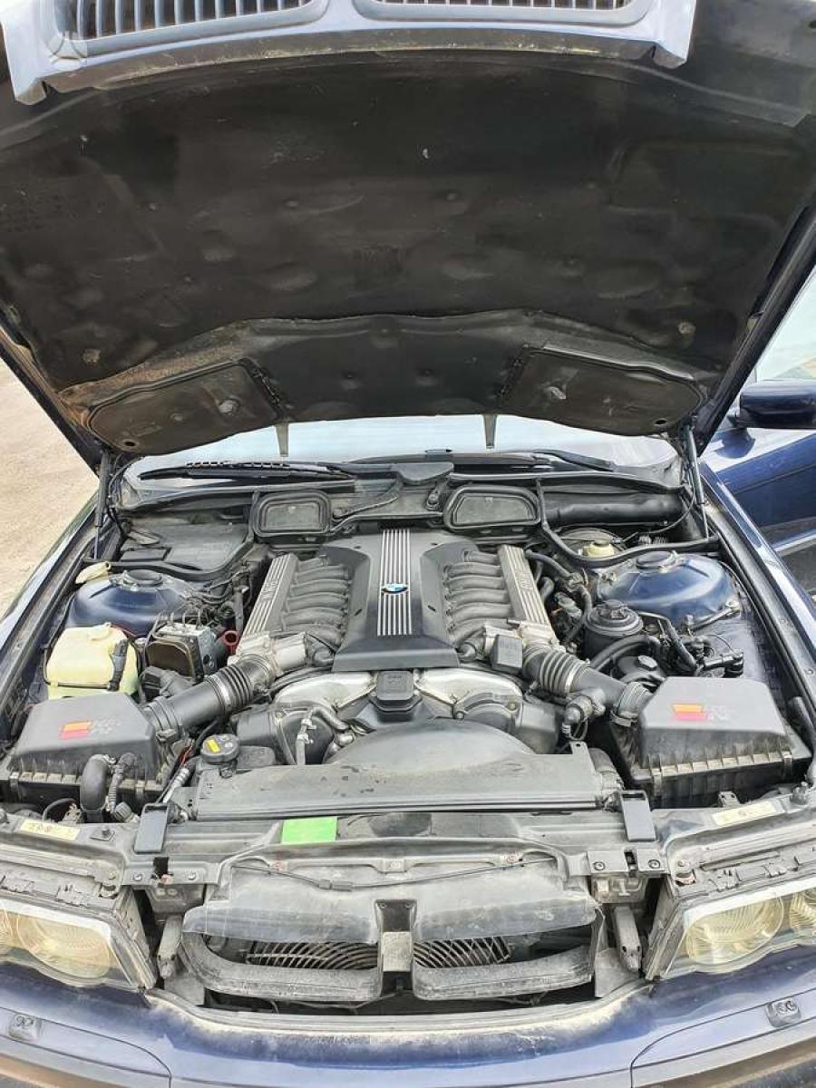 Zils BMW 750 1999 Kauņa, ar dzinēja tilpumu 5.38 L un nobraukumu 240 tūkst. km par 10999 €, foto 13 vietnē AUTOMOTO.COM.LV