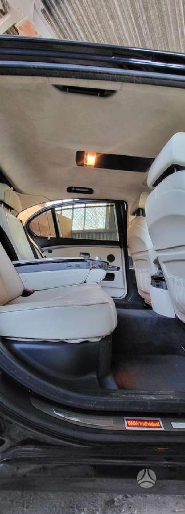 Blue BMW 750 2007 in Svencionys, with an engine capacity of 4.80 L and mileage of 390 thousand km for 4300 €, photo 8 on AUTOMOTO.COM.LV