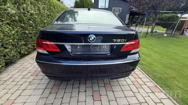 Blue BMW 750 2007 in Limbazi, with an engine capacity of 4.80 L and mileage of 305 thousand km for 3700 €, photo 6 on AUTOMOTO.COM.LV