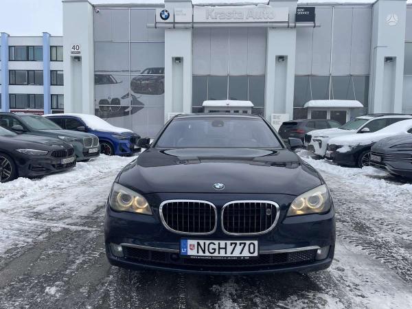 Zils BMW 750 2009 Klaipėda, ar dzinēja tilpumu 4.40 L un nobraukumu 294 tūkst. km par 8990 €, foto 1 vietnē AUTOMOTO.COM.LV