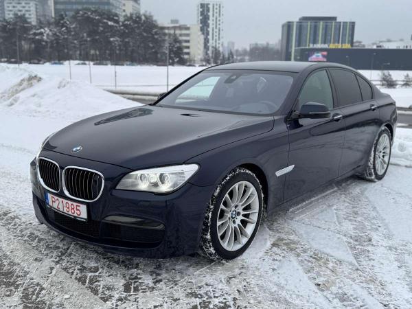 Blue BMW 750 2012 in Vilnius, with an engine capacity of 4.40 L and mileage of 182 thousand km for 12900 €, photo 1 on AUTOMOTO.COM.LV