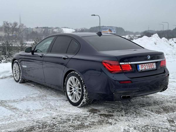 Blue BMW 750 2012 in Vilnius, with an engine capacity of 4.40 L and mileage of 182 thousand km for 12900 €, photo 3 on AUTOMOTO.COM.LV