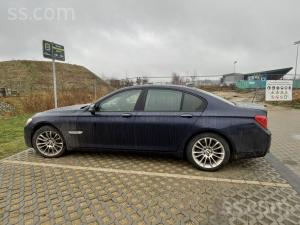 Zils BMW 750 2013 Rīga, ar dzinēja tilpumu 4.40 L un nobraukumu 216 tūkst. km par 10350 €, foto 5 vietnē AUTOMOTO.COM.LV