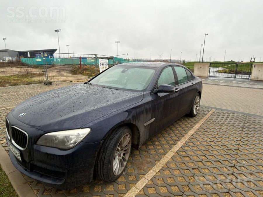 Zils BMW 750 2013 Rīga, ar dzinēja tilpumu 4.40 L un nobraukumu 216 tūkst. km par 10350 €, foto 6 vietnē AUTOMOTO.COM.LV