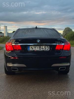 Blue BMW 750 2013 in Madona, with an engine capacity of 3.00 L and mileage of 298 thousand km for 14500 €, photo 5 on AUTOMOTO.COM.LV
