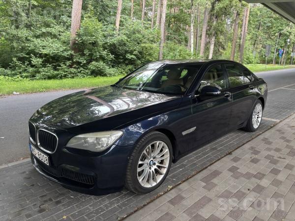 Zils BMW 750 2013 Jūrmala, ar dzinēja tilpumu 4.40 L un nobraukumu 225 tūkst. km par 11700 €, foto 2 vietnē AUTOMOTO.COM.LV