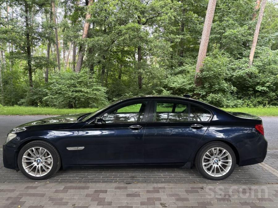 Zils BMW 750 2013 Jūrmala, ar dzinēja tilpumu 4.40 L un nobraukumu 225 tūkst. km par 11700 €, foto 4 vietnē AUTOMOTO.COM.LV