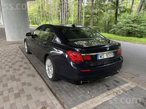 Zils BMW 750 2013 Jūrmala, ar dzinēja tilpumu 4.40 L un nobraukumu 225 tūkst. km par 11700 €, foto 4 vietnē AUTOMOTO.COM.LV