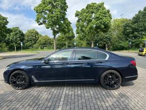 Zils BMW 750 2015 Rīga, ar dzinēja tilpumu 5.00 L un nobraukumu 243 tūkst. km par 30000 €, foto 3 vietnē AUTOMOTO.COM.LV