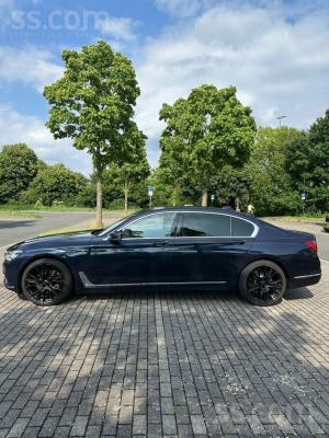 Zils BMW 750 2015 Rīga, ar dzinēja tilpumu 5.00 L un nobraukumu 243 tūkst. km par 30000 €, foto 6 vietnē AUTOMOTO.COM.LV