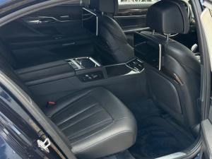 Zils BMW 750 2015 Rīga, ar dzinēja tilpumu 4.40 L un nobraukumu 260 tūkst. km par 24980 €, foto 4 vietnē AUTOMOTO.COM.LV