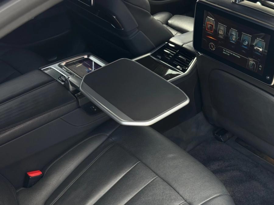 Zils BMW 750 2015 Rīga, ar dzinēja tilpumu 4.40 L un nobraukumu 260 tūkst. km par 24980 €, foto 9 vietnē AUTOMOTO.COM.LV
