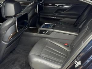 Zils BMW 750 2015 Rīga, ar dzinēja tilpumu 4.40 L un nobraukumu 260 tūkst. km par 24980 €, foto 17 vietnē AUTOMOTO.COM.LV