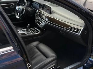 Zils BMW 750 2015 Rīga, ar dzinēja tilpumu 4.40 L un nobraukumu 260 tūkst. km par 24980 €, foto 18 vietnē AUTOMOTO.COM.LV