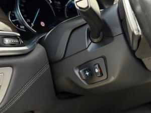 Zils BMW 750 2015 Rīga, ar dzinēja tilpumu 4.40 L un nobraukumu 260 tūkst. km par 24980 €, foto 26 vietnē AUTOMOTO.COM.LV