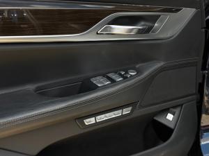 Zils BMW 750 2015 Rīga, ar dzinēja tilpumu 4.40 L un nobraukumu 260 tūkst. km par 24980 €, foto 28 vietnē AUTOMOTO.COM.LV