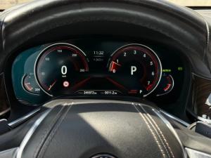 Zils BMW 750 2015 Rīga, ar dzinēja tilpumu 4.40 L un nobraukumu 260 tūkst. km par 24980 €, foto 30 vietnē AUTOMOTO.COM.LV