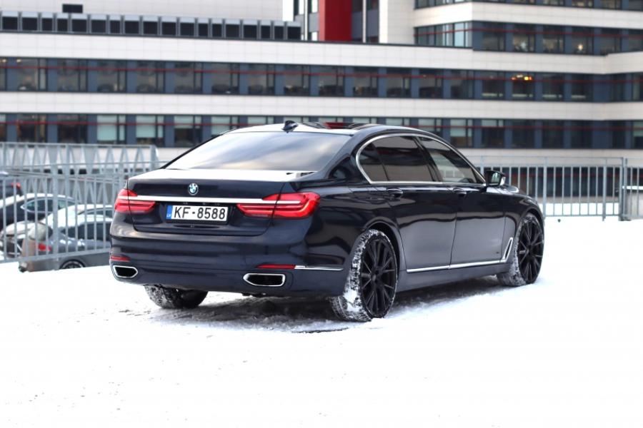 Zils BMW 750 2015 Rīga, ar dzinēja tilpumu 4.40 L un nobraukumu 260 tūkst. km par 24980 €, foto 45 vietnē AUTOMOTO.COM.LV