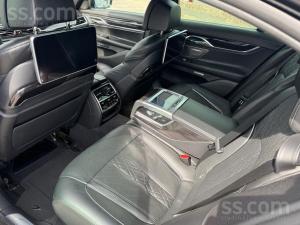 Синий БМВ 750 2015 в Рига, объемом двигателя 4.40 л и пробегом 225 тыс. км за 23500 €, фото 8 на AUTOMOTO.COM.LV