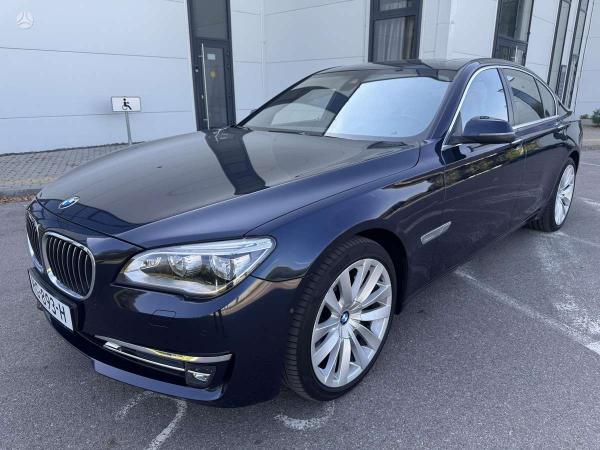 Zils BMW 750 2015 Kauņa, ar dzinēja tilpumu 2.99 L un nobraukumu 126 tūkst. km par 15650 €, foto 2 vietnē AUTOMOTO.COM.LV