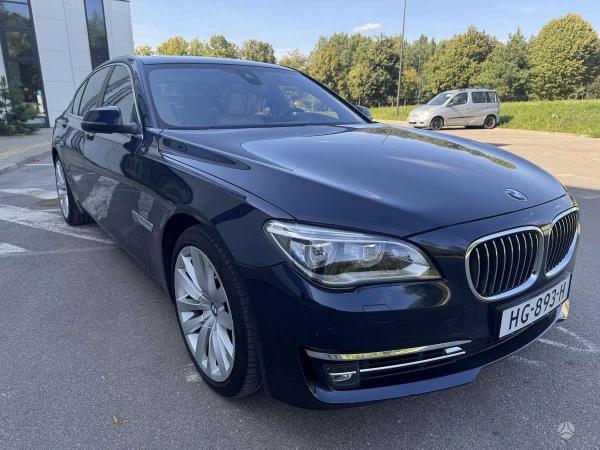 Zils BMW 750 2015 Kauņa, ar dzinēja tilpumu 2.99 L un nobraukumu 126 tūkst. km par 15650 €, foto 3 vietnē AUTOMOTO.COM.LV