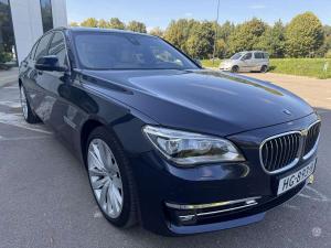 Blue BMW 750 2015 in Kaunas, with an engine capacity of 2.99 L and mileage of 126 thousand km for 15650 €, photo 11 on AUTOMOTO.COM.LV