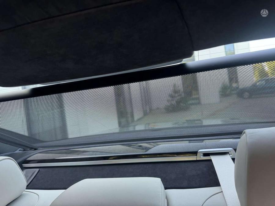 Blue BMW 750 2015 in Kaunas, with an engine capacity of 2.99 L and mileage of 126 thousand km for 15650 €, photo 25 on AUTOMOTO.COM.LV