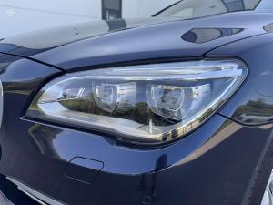 Blue BMW 750 2015 in Kaunas, with an engine capacity of 2.99 L and mileage of 126 thousand km for 15650 €, photo 34 on AUTOMOTO.COM.LV