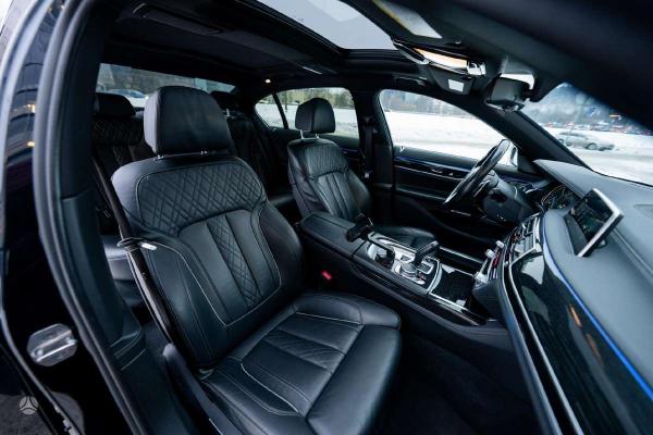 Zils BMW 750 2016 Viļņa, ar dzinēja tilpumu 4.40 L un nobraukumu 149 tūkst. km par 27000 €, foto 11 vietnē AUTOMOTO.COM.LV